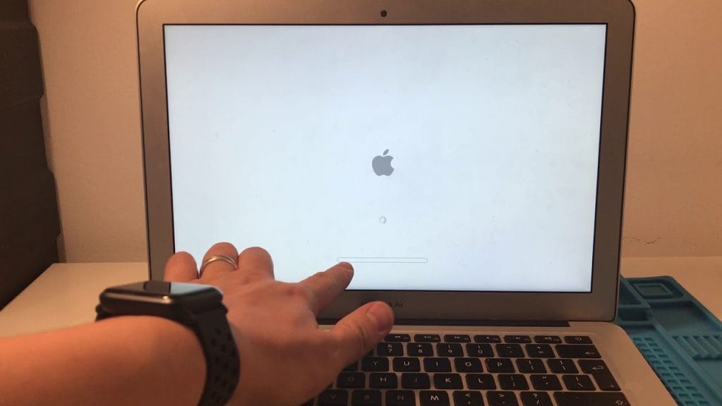 Mac Stuck On Login Screen, How To Fix Hyderabad Secunderabad